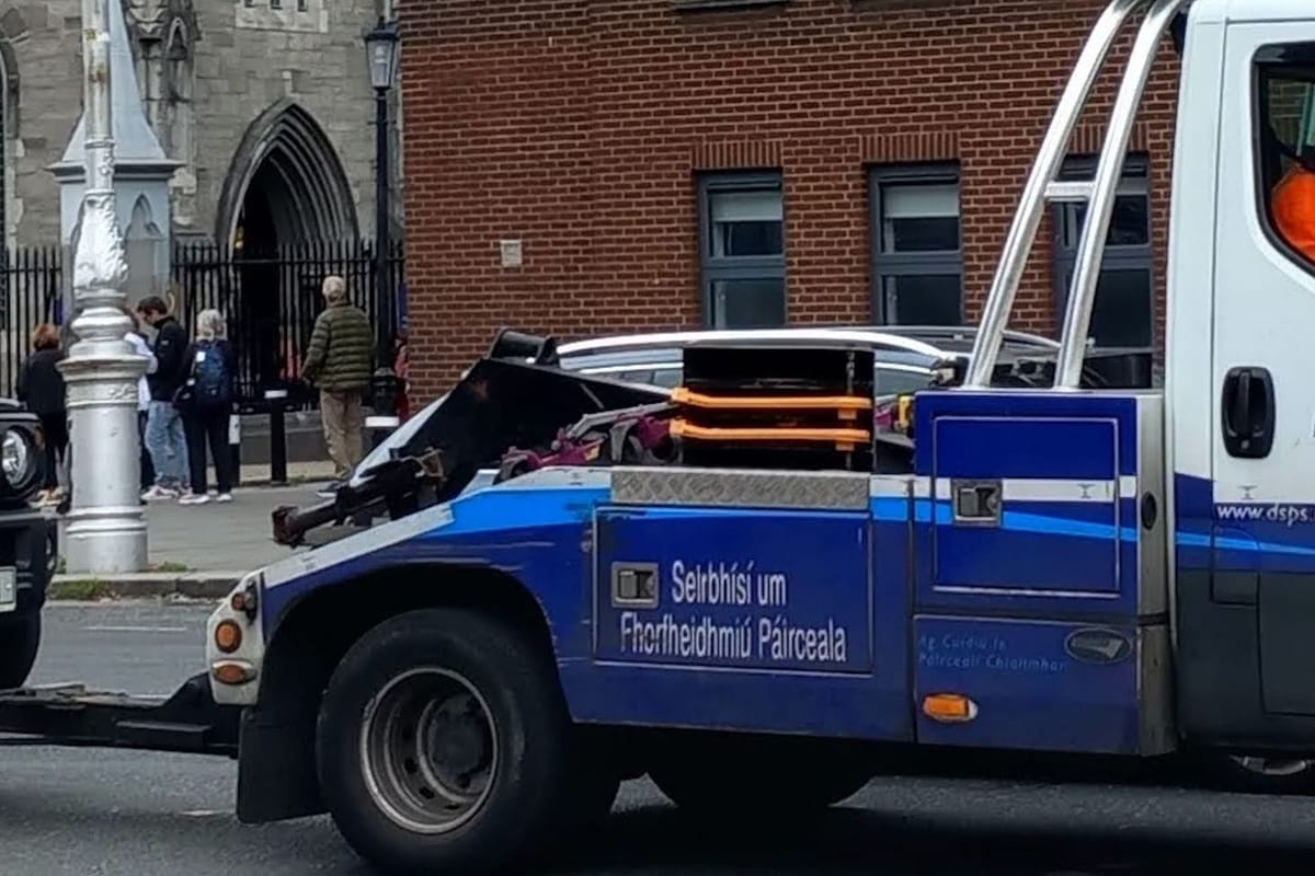 Dublin clampers towed away a car with a child in back – again